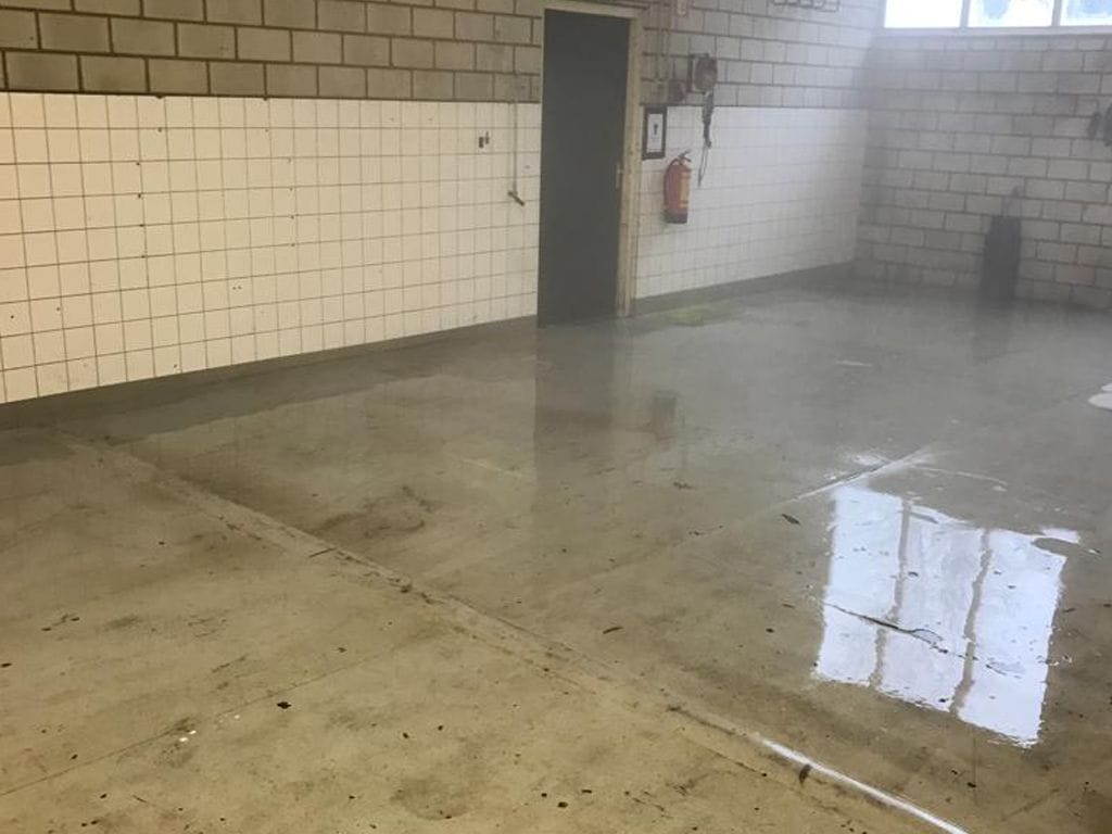 Zonnepanelen & tanks industrieel reinigen | DLR Cleaning