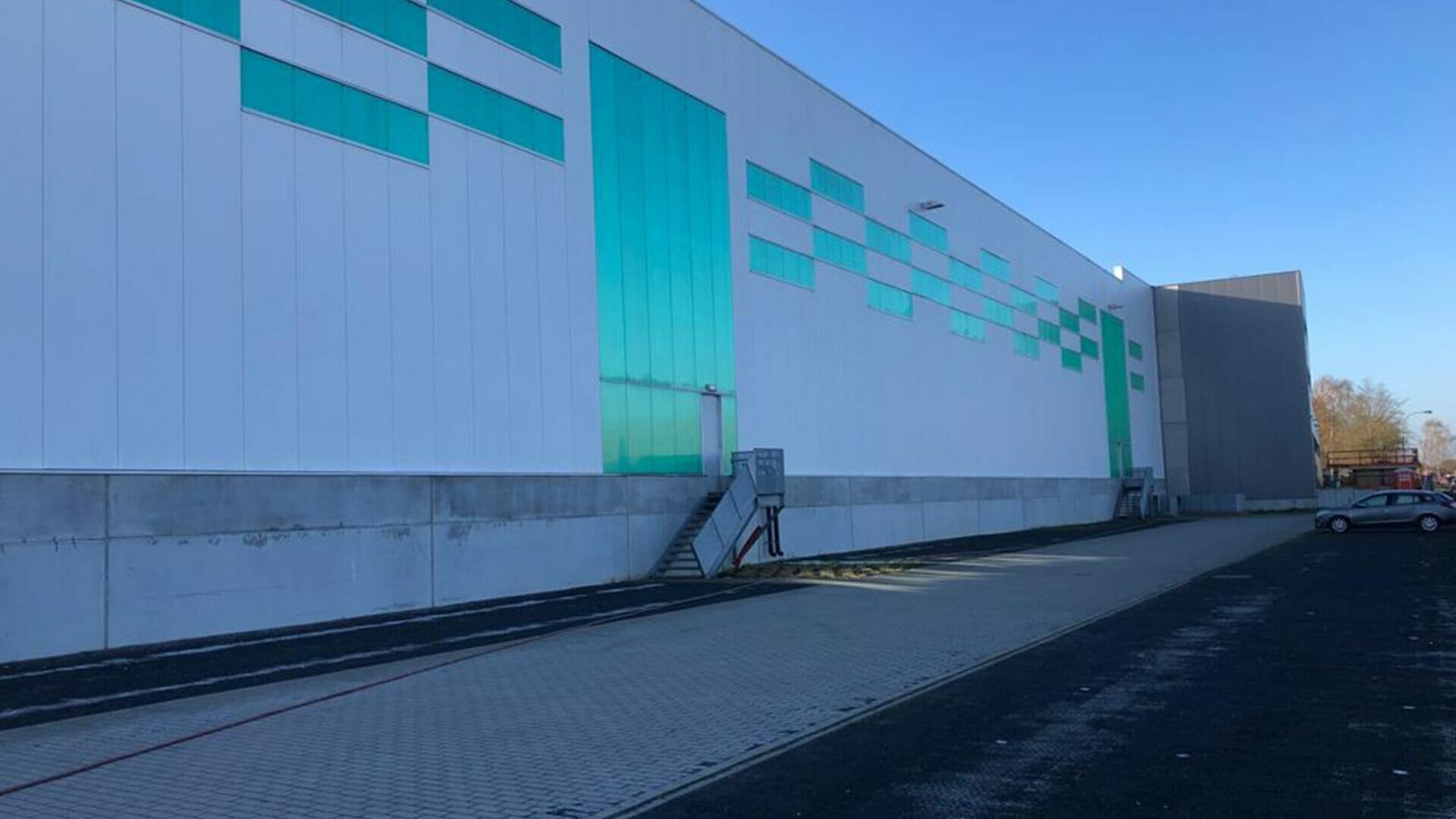 Zonnepanelen & tanks industrieel reinigen | DLR Cleaning